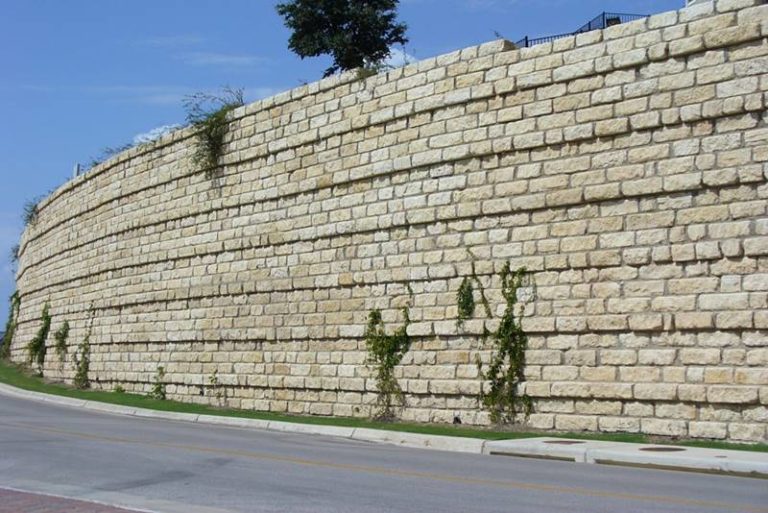 Retaining Wall Blocks & Retaining Walls | Cobra Stone Inc.